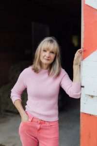 Contributor: Mary Jane Hampton - Formac